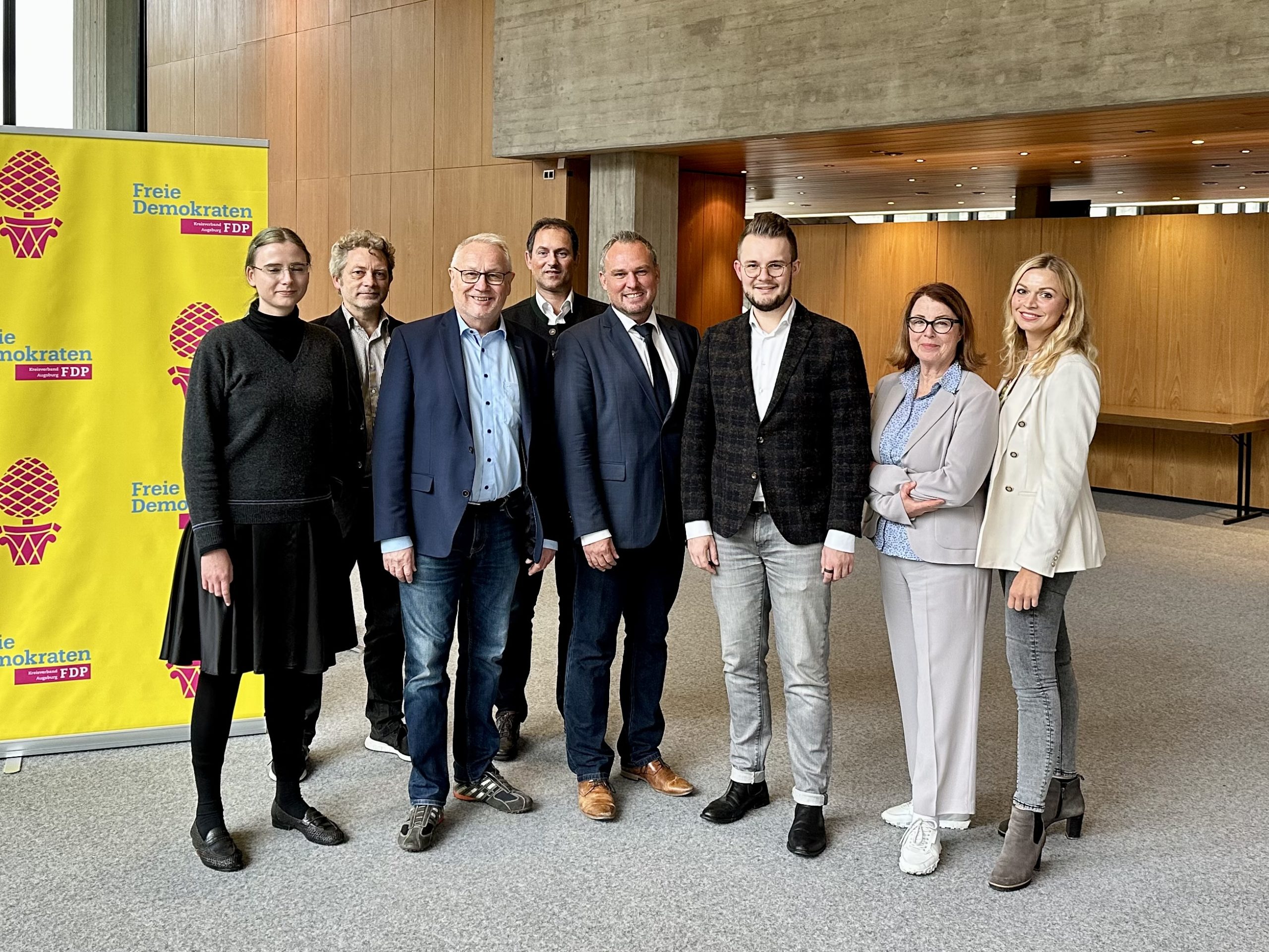 FDP Augsburg » Unser Team für die Landtags- und Bezirkstagswahl 2023 steht!